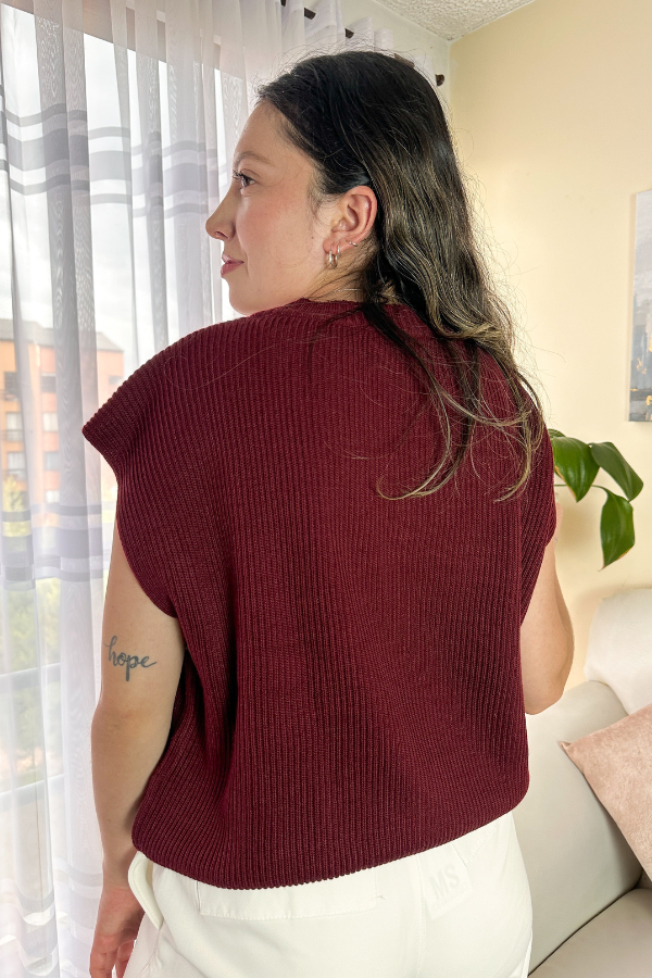 Chaleco Julia Vinotinto - Abiú